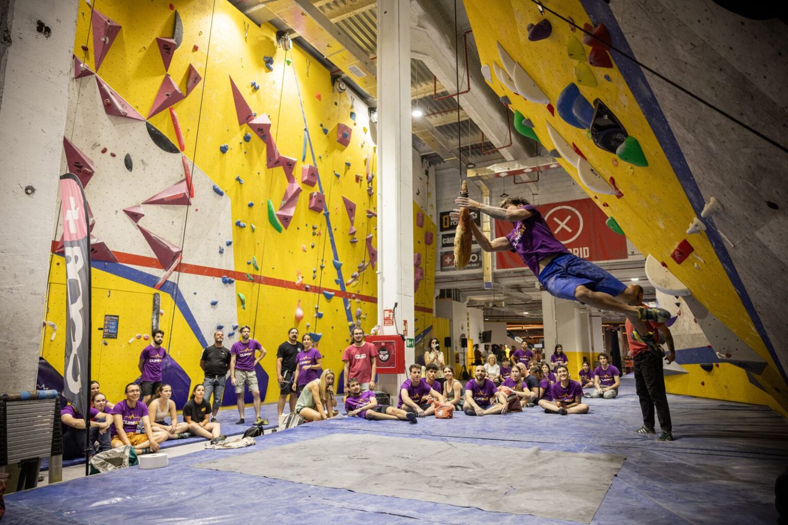 Climbat Centers | Rocódromos en España y Francia | Escalada indoor